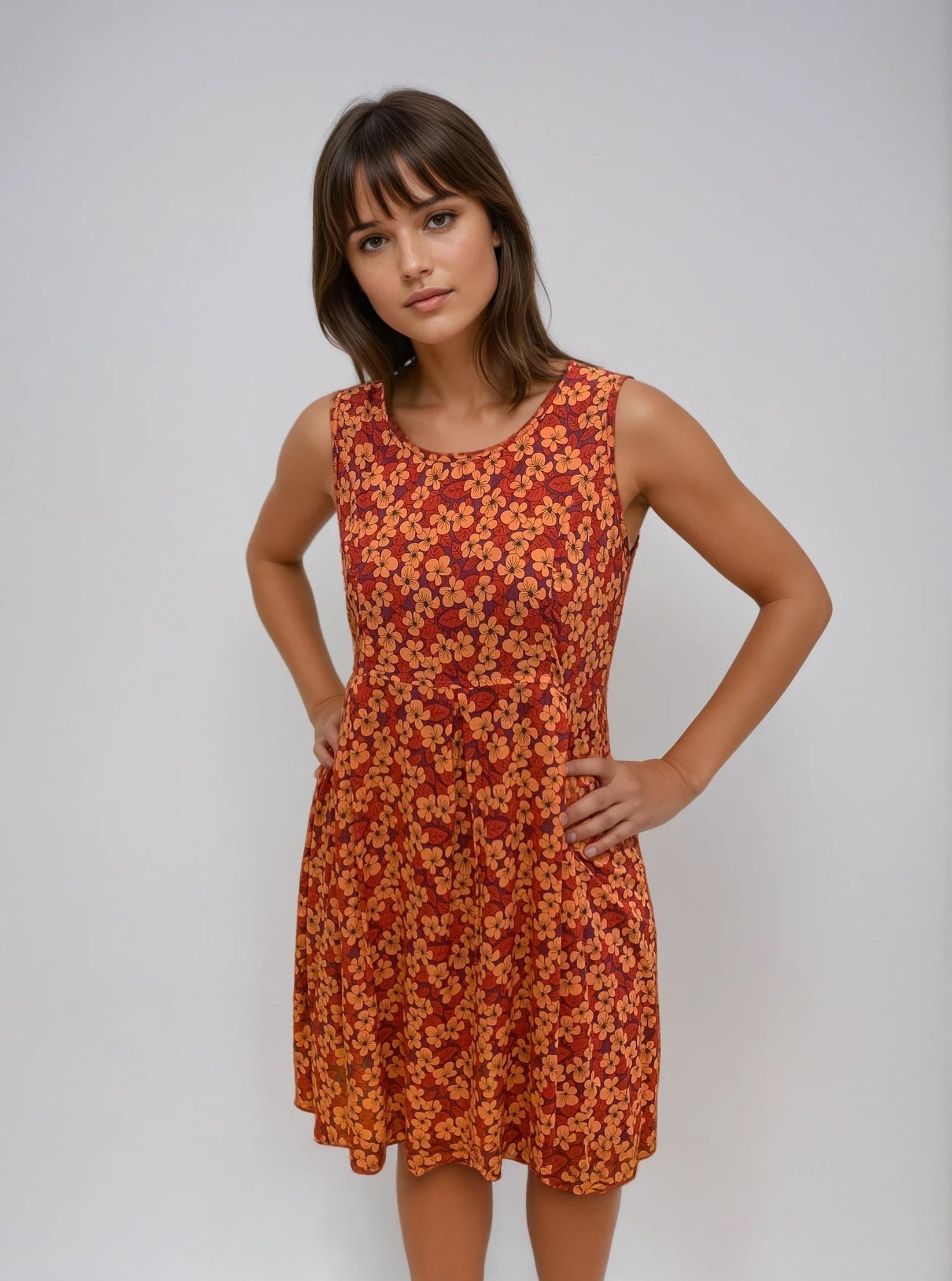 LAURA-N Robe évasée sans manches – Imprimé floral rouge & orangé GDB ...